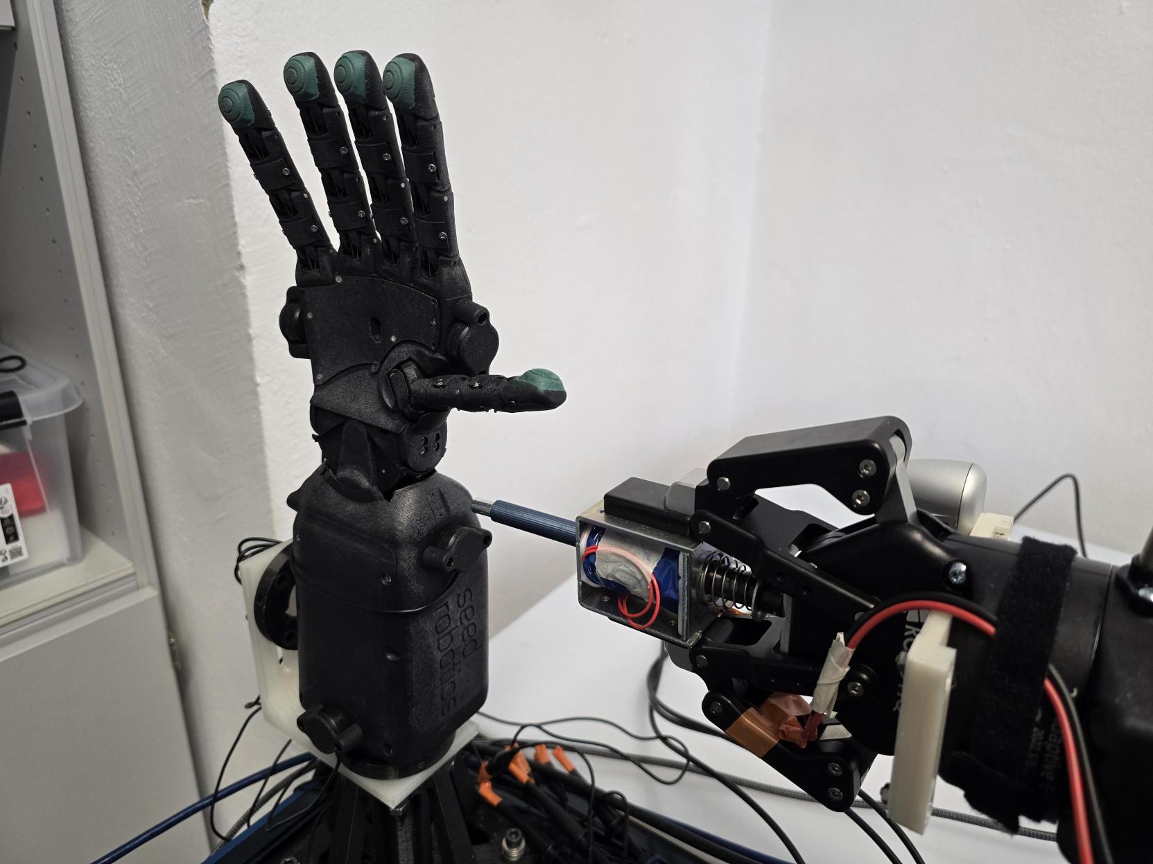 Vibro-Sense: A Bio-inspired Tactile Sensor for Robotics » Nicolás Navarro-Guerrero